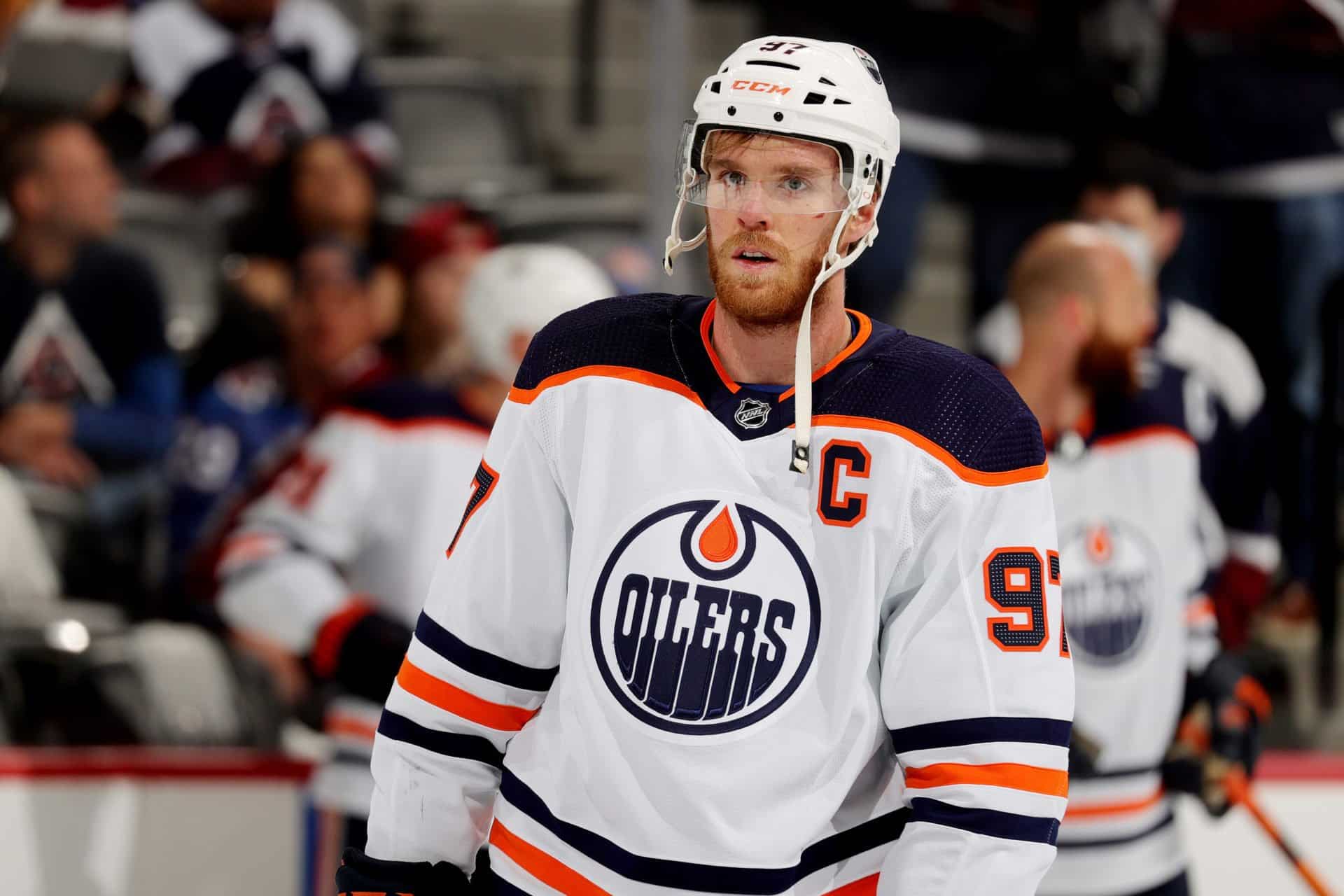 ¿Quién es la novia de Connor McDavid como estrella de la NHL vista de ...